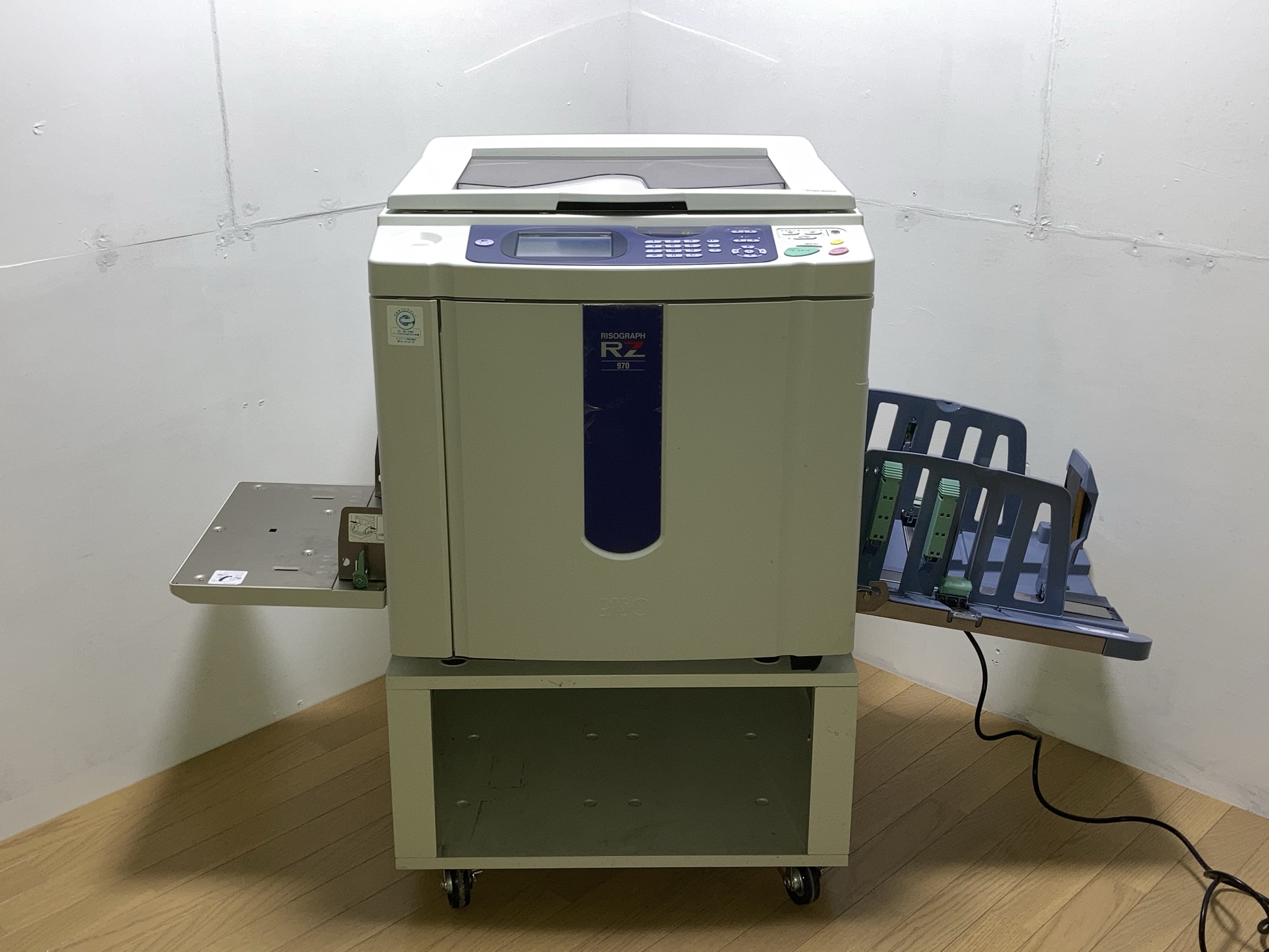 RISO 理想科学工業 2色 輪転機 印刷機 RZ970 リソグラフ 新品黒インク3本 新品マスター1本付 - リサイクルショップ良品企画-買取実績