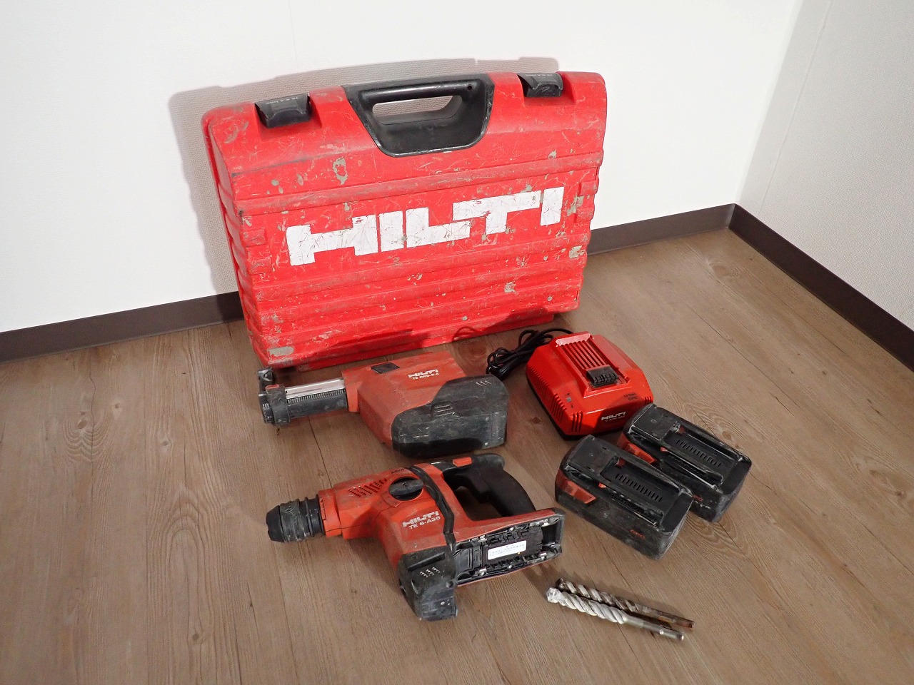 ハンマードリル HILTI TE 6-A36 04 ヒルティ 集塵機 TE DRS-6-A バッテリー B 36/5.2 充電器 C 4/36 ...