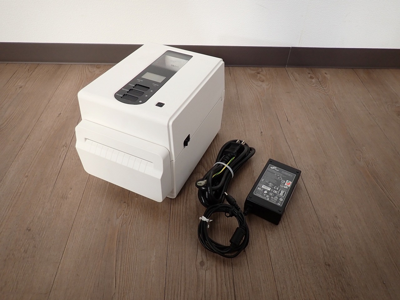 ラベルプリンタ TEC BV410D-GS02-S 東芝テック 感熱紙 レシートプリンタ USB Bluetooth LAN ネットワーク ...