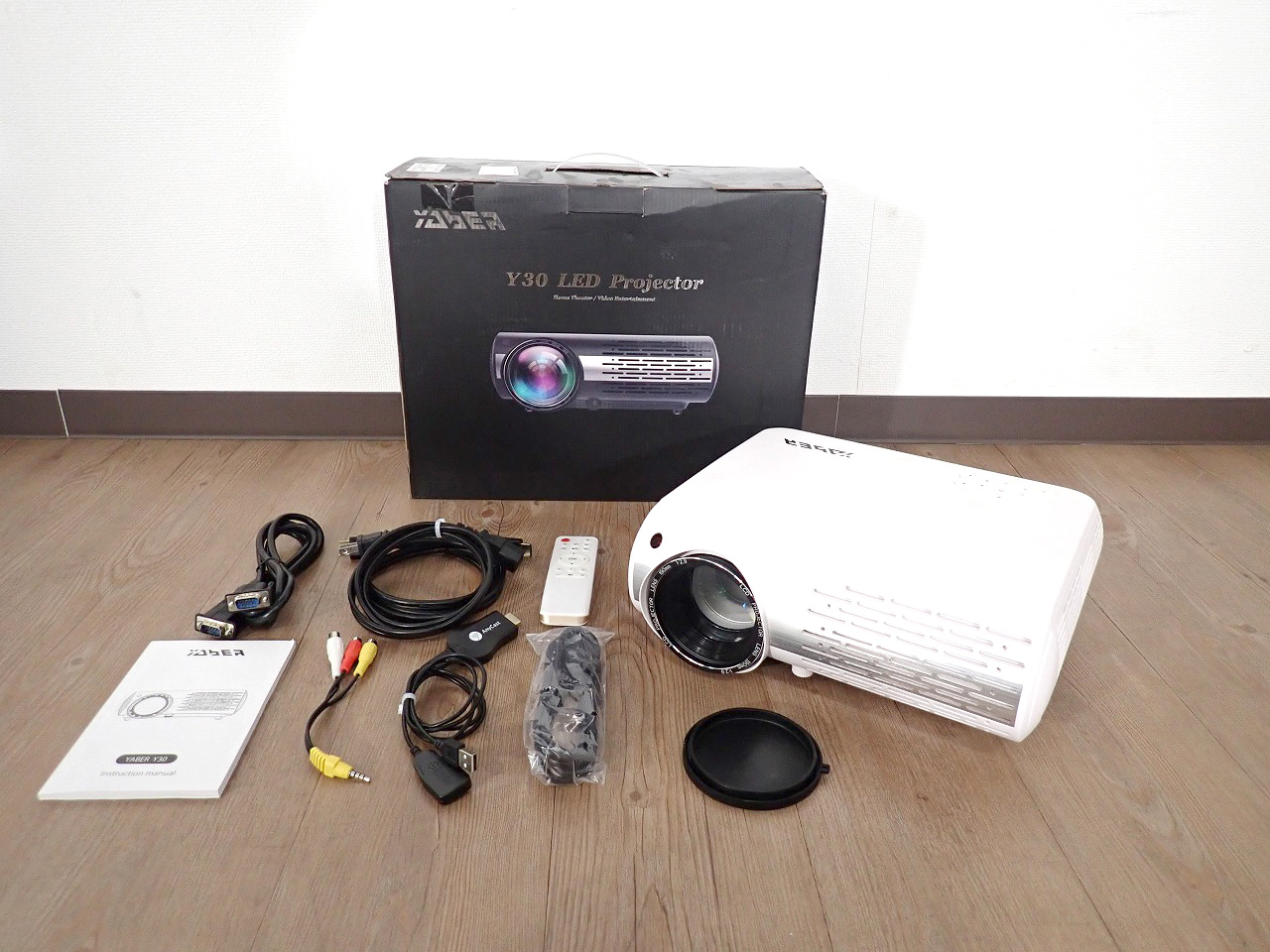 プロジェクター YABER Y30 LED Projector ヤバー HDMI USB RGB 7200ルーメン 1920×1080 フル ...