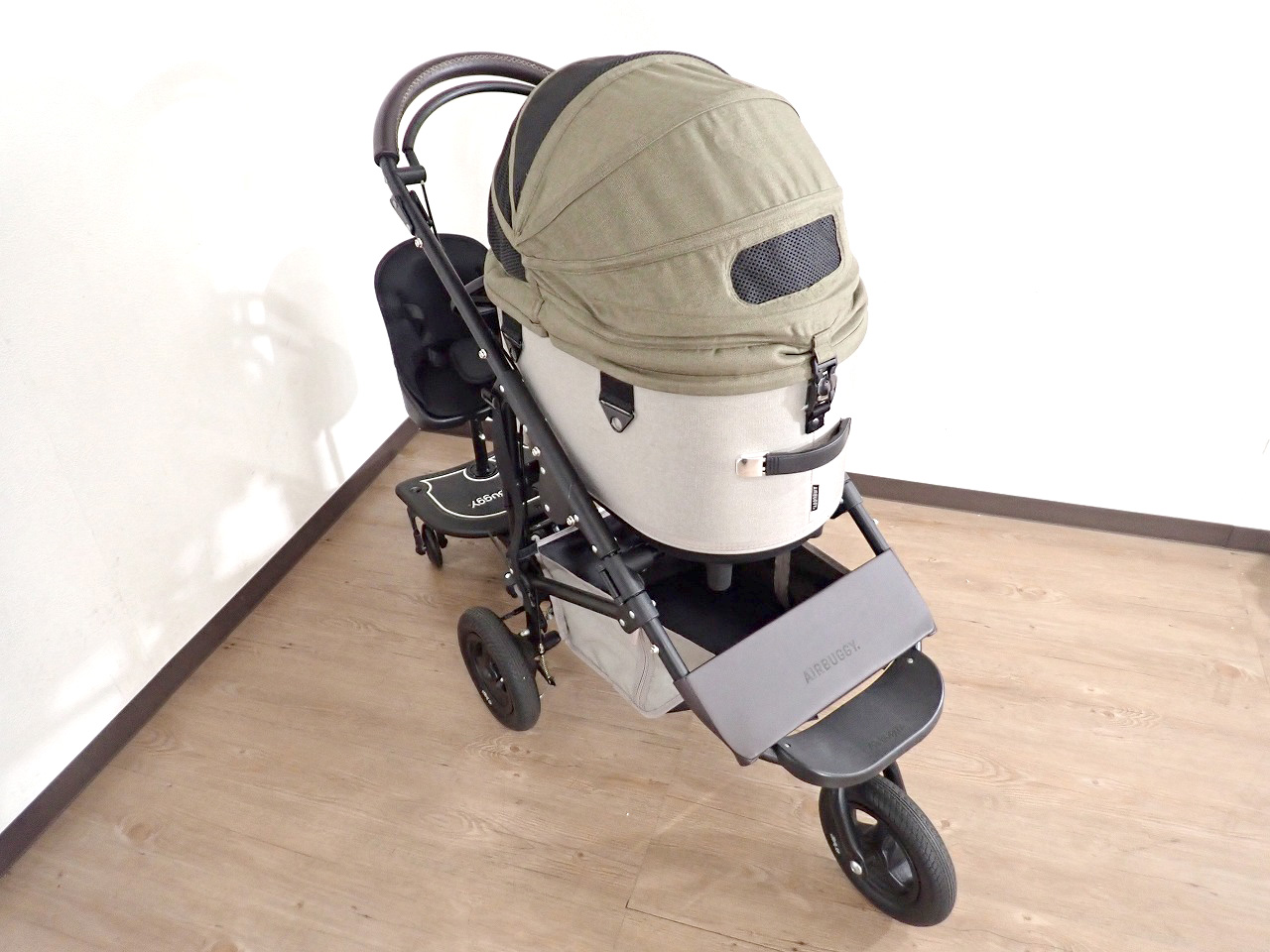 ペットカート AIRBUGGY D3R エアバギー DOME3 ドーム3 小～中型ペット 多頭 折り畳み ドッグカート オープンエアルーフ 犬 猫 カーキ - リサイクルショップ良品企画-買取実績